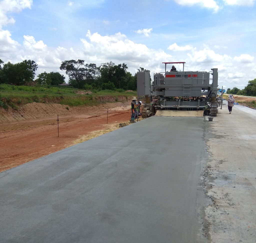 7700 Multipurpose Slipform Machine | Curbing Machines