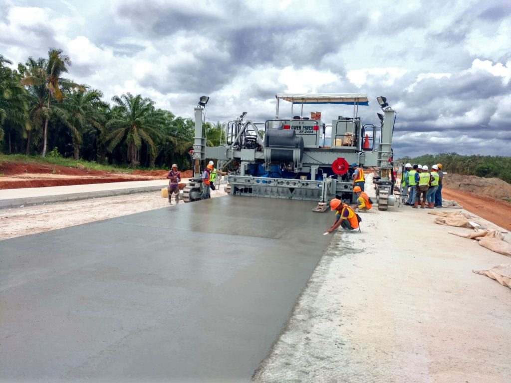 SF-2404 Slipform Paving Machine | Slipform Pavers