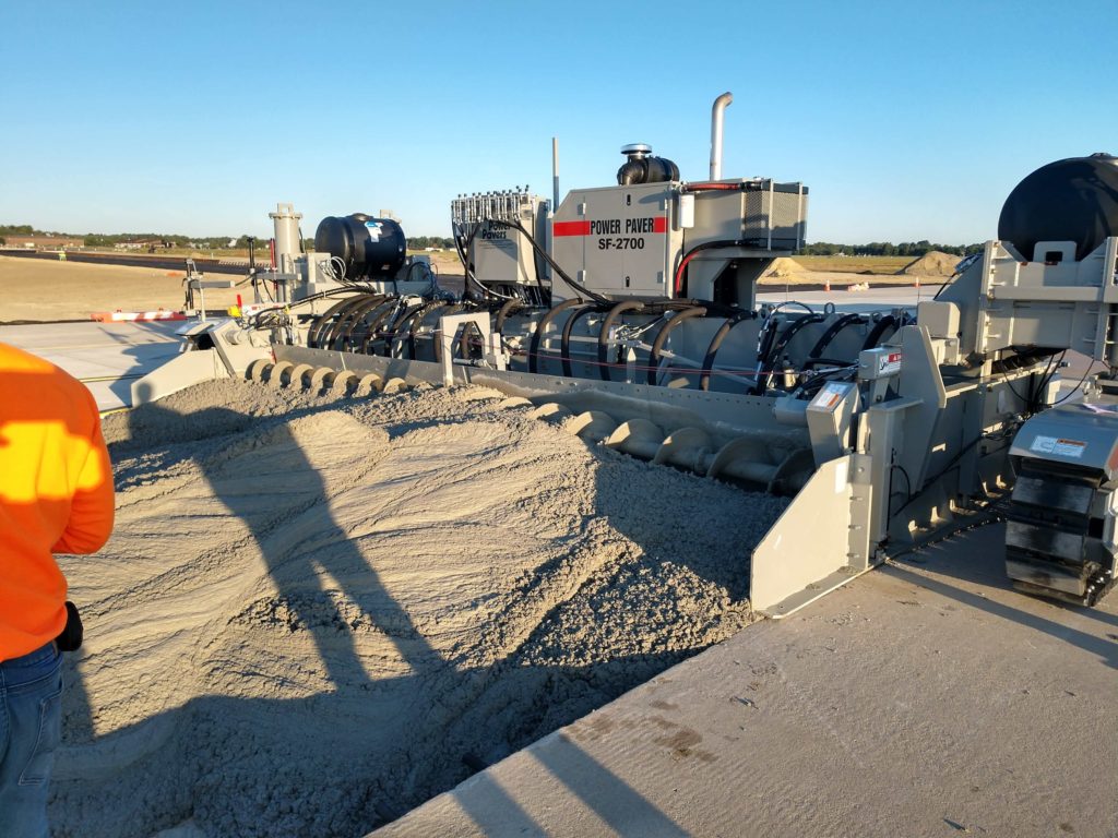SF-2700 Slipform Paver | Slipform Paver Machines